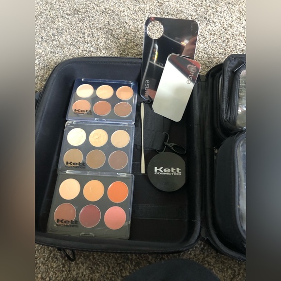 Muse | Makeup | Muse Professional Makeup Kit | Poshmark